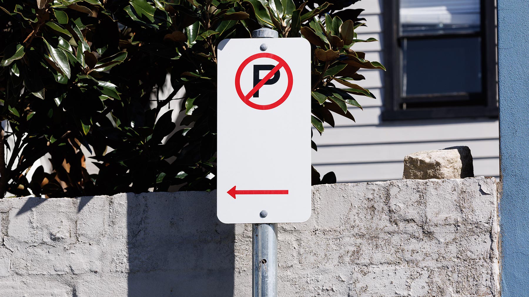 Stopping and parking: the difference | sa move The RAA Magazine