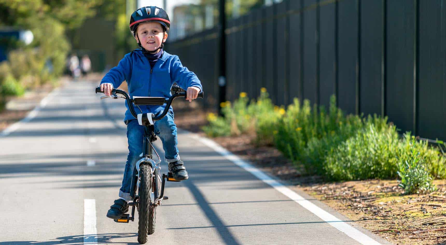 Cycling safely with kids | sa move The RAA Magazine
