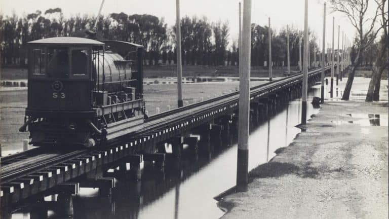 Historic Henley Beach | sa move The RAA Magazine.